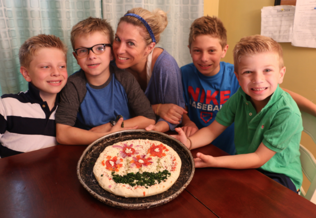DiGiorno DESIGN A PIZZA Kits for your Family - Stylish Life for Moms